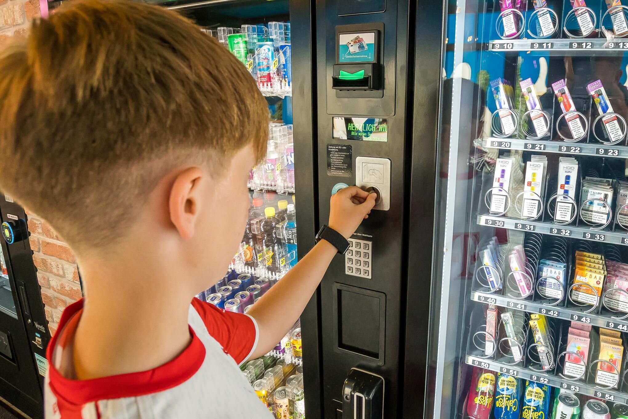 Automaten-Laden in Olbernhau eröffnet: Willkommen im Münzgeld ...