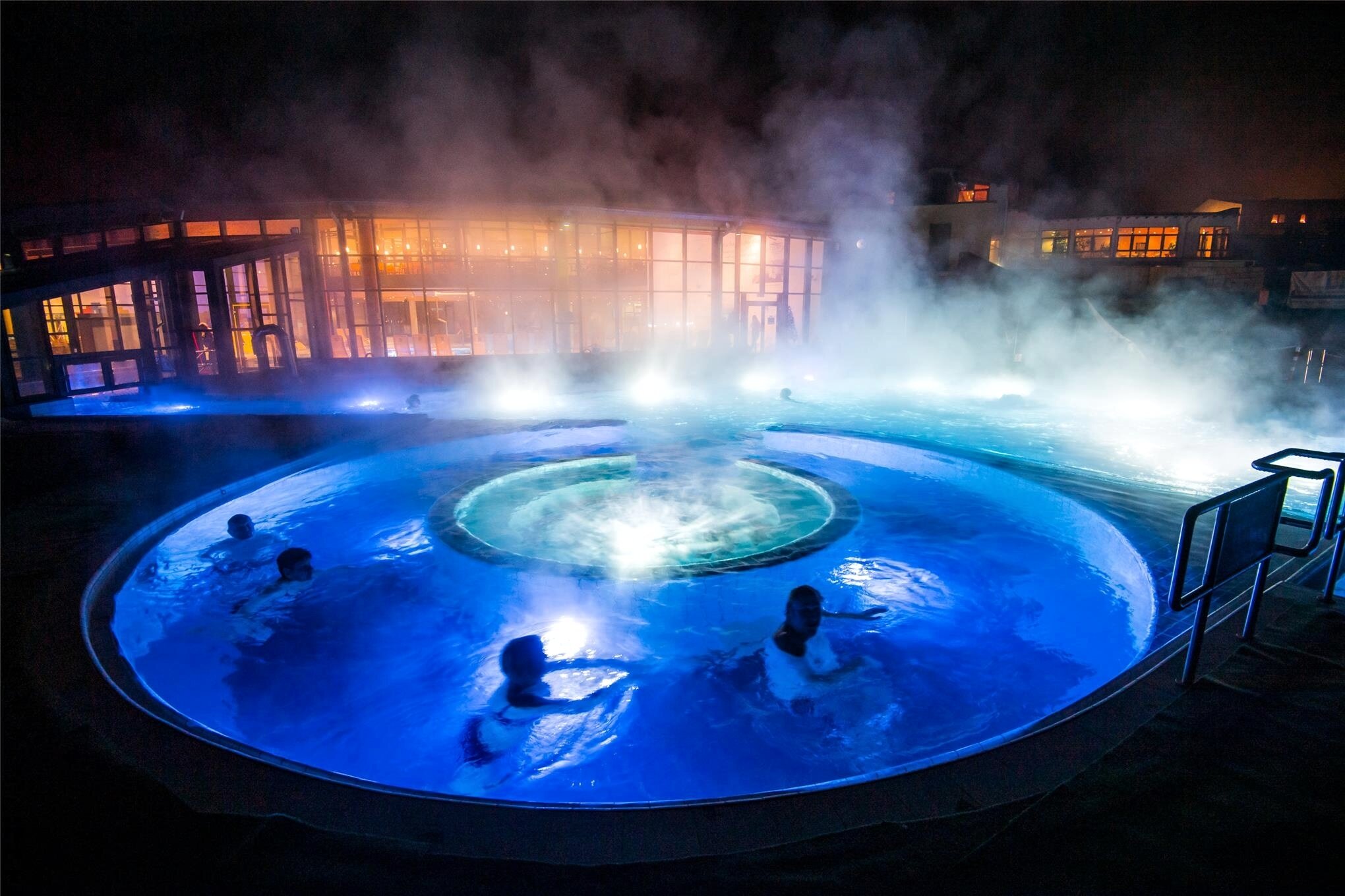 Actinon in Bad Schlema öffnet Warmaußenbecken für drei Wochen ...