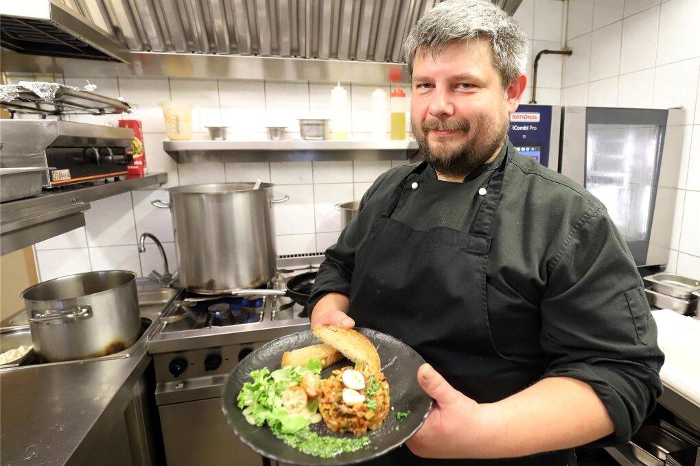Auberginen-Zucchini-Tatar bringt im Kleinen Vorwerk Sayda den Sommer ...