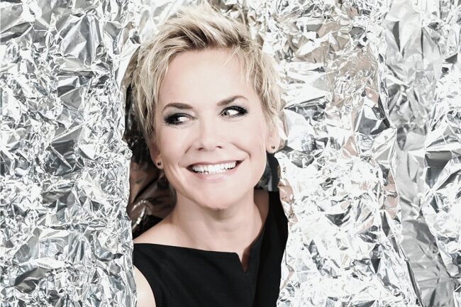 "Bauer sucht Frau"-Moderatorin: Inka Bause bringt "Lebenslieder" nach Freiberg mit