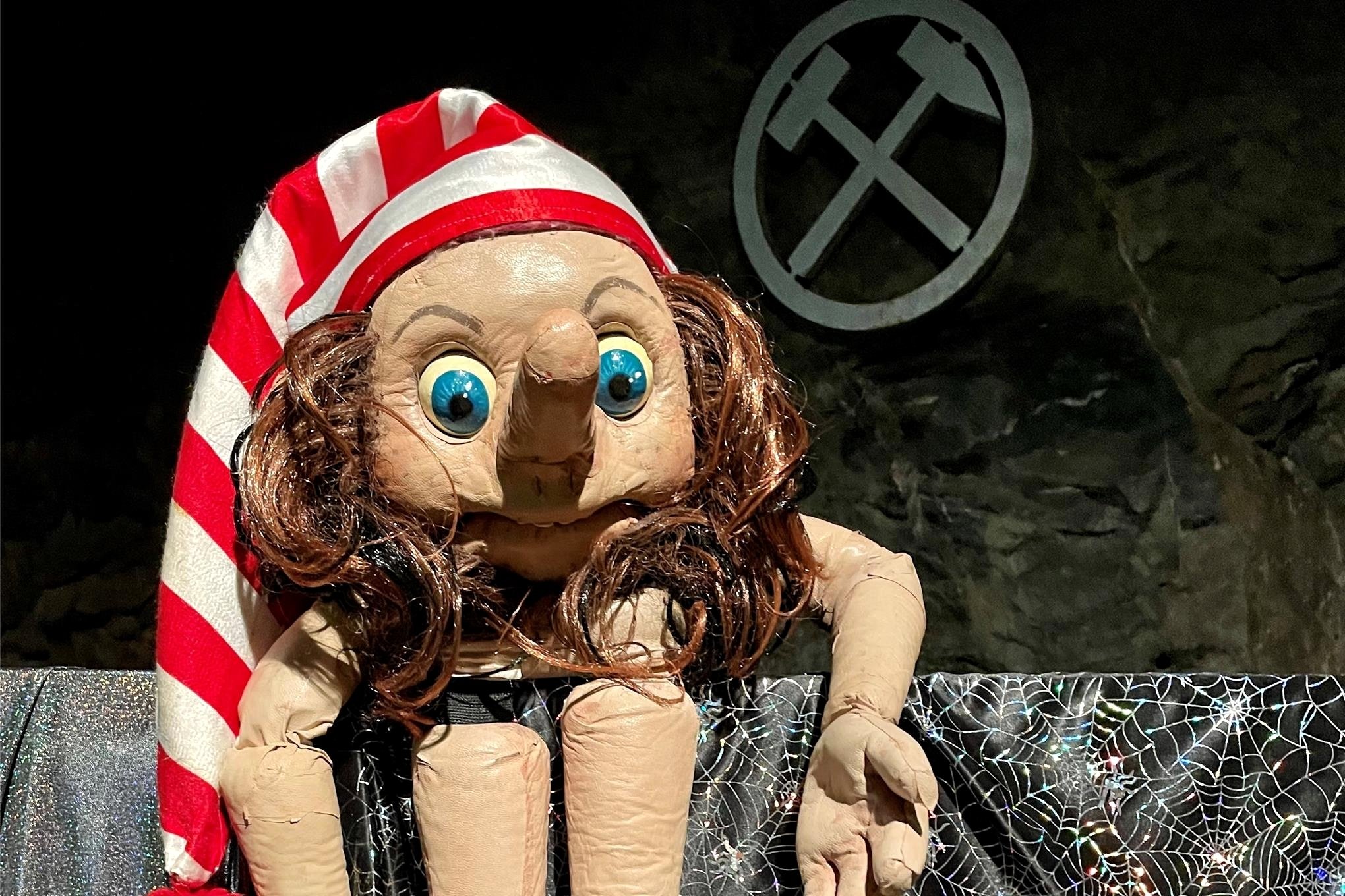 Berggeist Knuffel lädt Ferienkinder ins Besucherbergwerk Pöhla ein