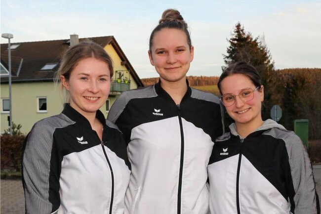 Burkhardtsdorfer Gardetänzerinnen feiern Siege - zur Belohnung gibt es ...