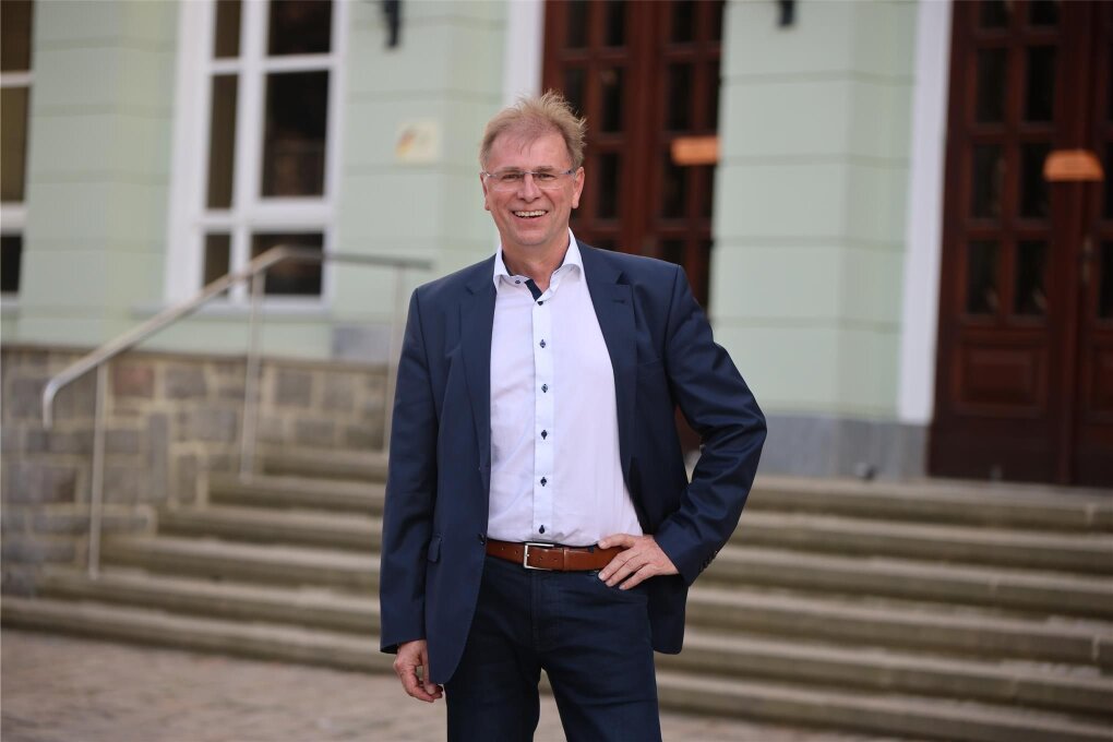 Crimmitschau hat gewählt: Oberbürgermeister Andrè Raphael bleibt trotz deutlicher ...