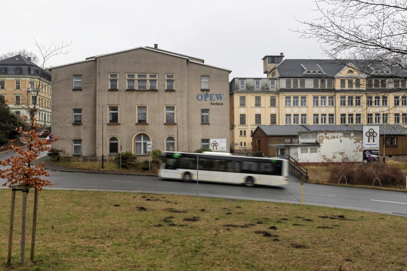 Das Ende einer Ära im Erzgebirge: OPEW-Fabrik weicht neuem Supermarkt