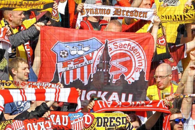 "Das ist schon Wahnsinn": Absteiger FSV Zwickau setzt mehr Dauerkarten ...