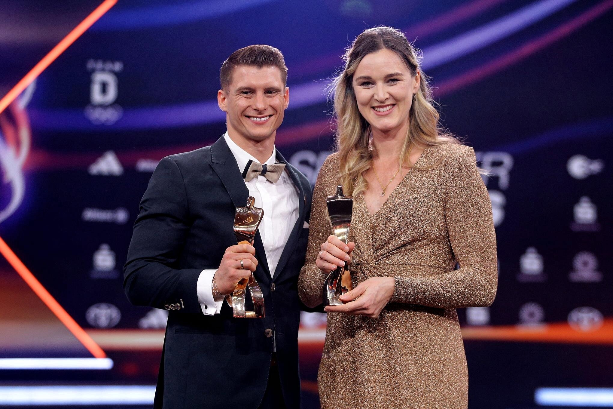 Denise Herrmann-Wick erhält Auszeichnung von „Bergdoktor“ Hans Sigl ...