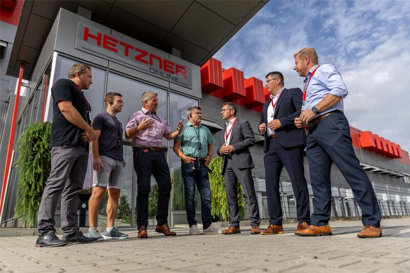 Die Firma Hetzner und ihre 300.000 Server: Darum ist Falkenstein in der ...