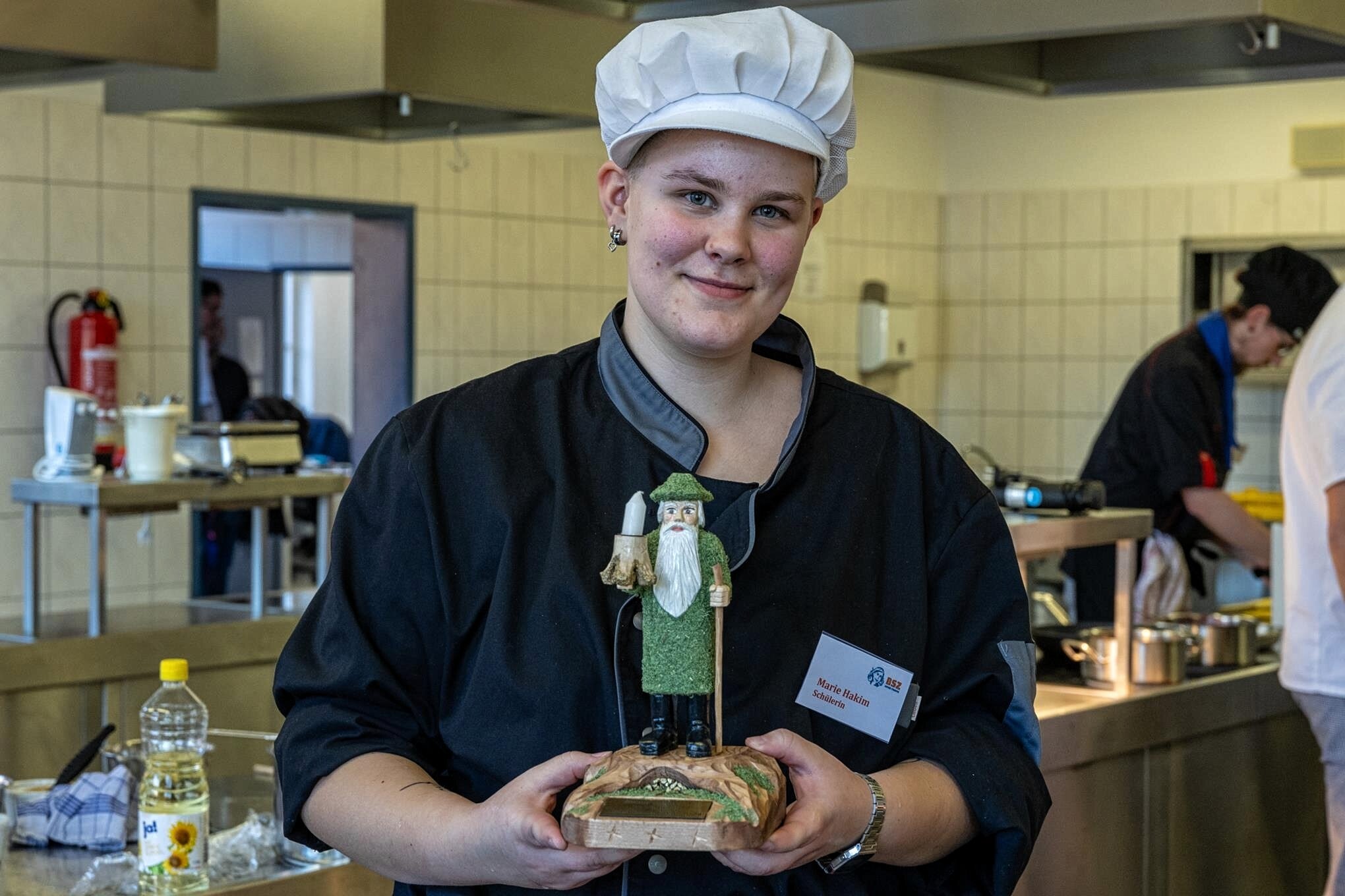 Diese Nachwuchsköchin aus dem Vogtland hat‘s der Konkurrenz gezeigt: Marie Hakim gewinnt den ...