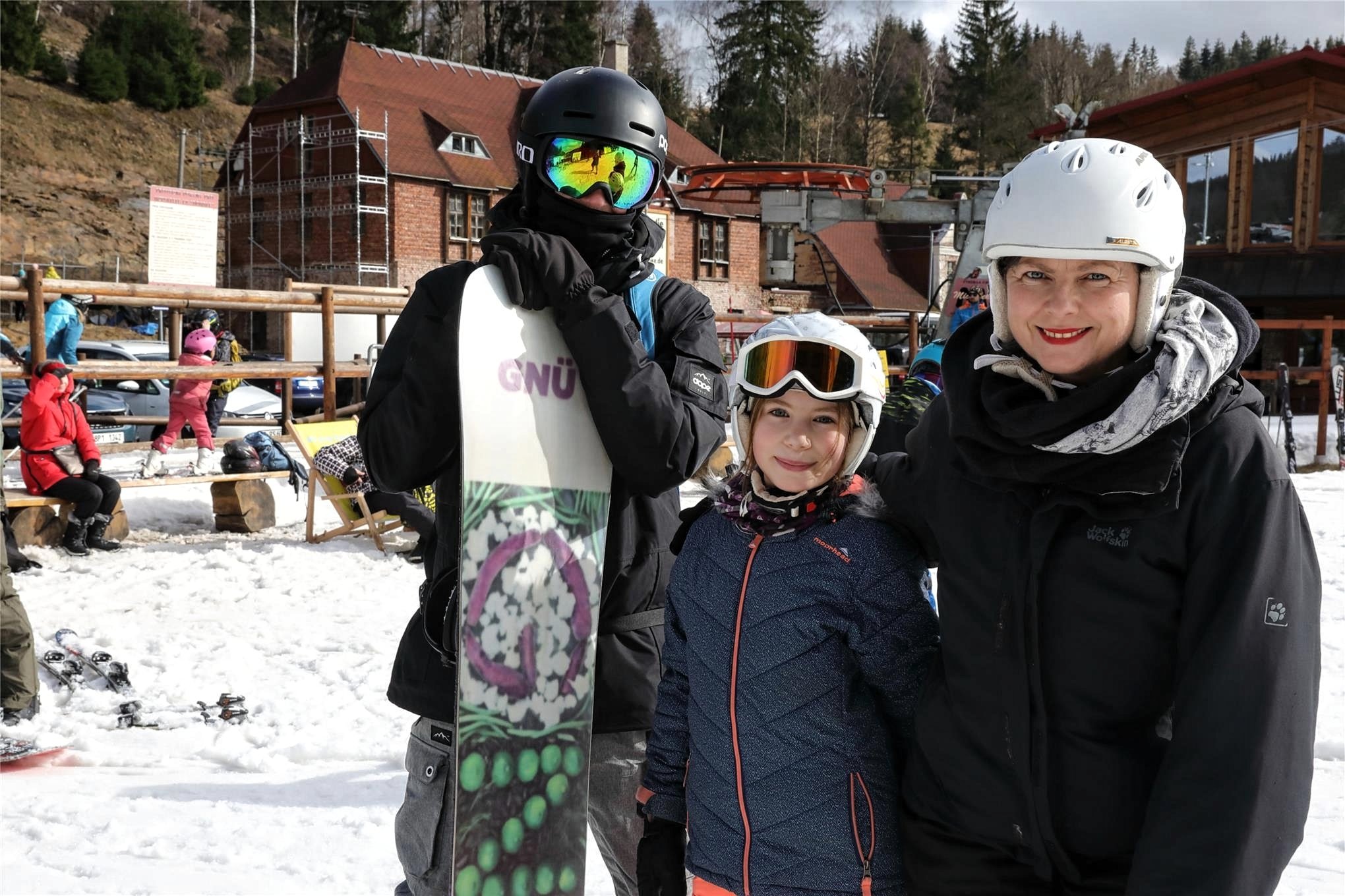 Ein bisschen Frühling: Das Erzgebirge zwischen Schneemeistern und ...