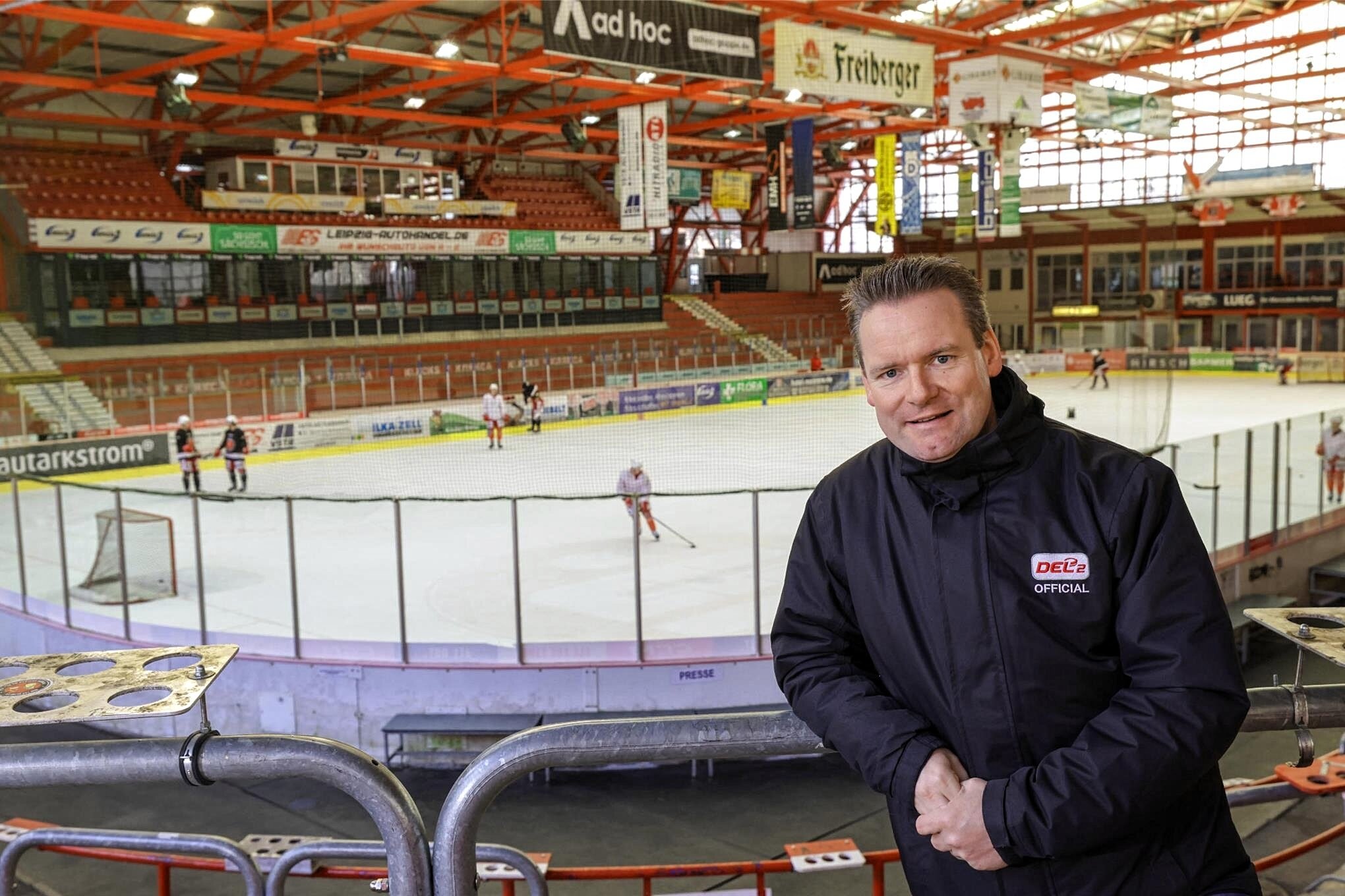 Eishockey in Klingenthal: Mit René Rudorisch sorgt ein Vogtländer für eine Weltpremiere im Vogtland