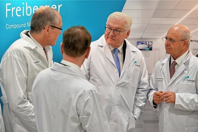 Freiberg: Halbleiterindustrie beeindruckt Bundespräsident Steinmeier