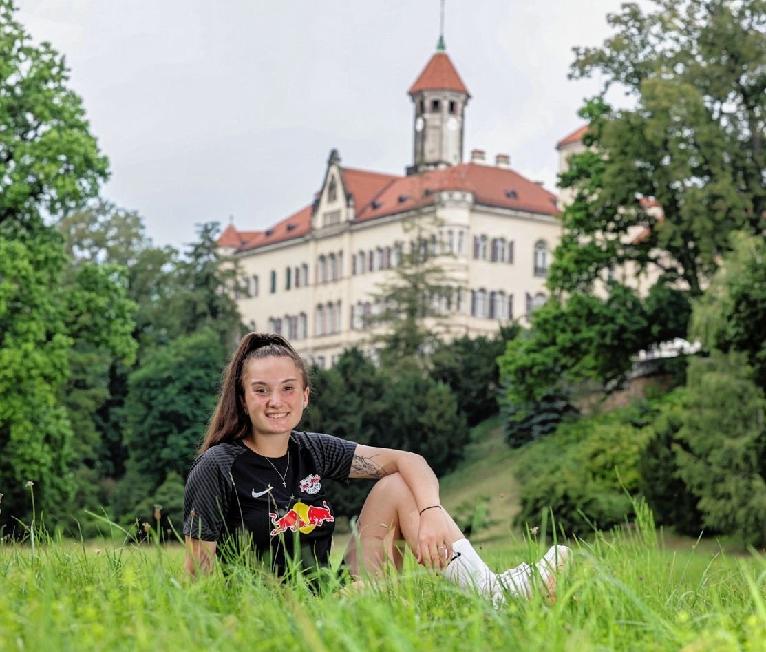 Fußball: 14-Jährige kickt in der U 17 von RB Leipzig