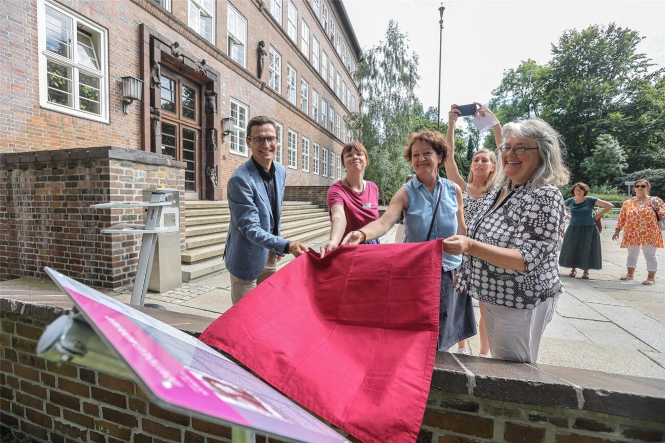 Gedenkstele für die sächsische Trobadora