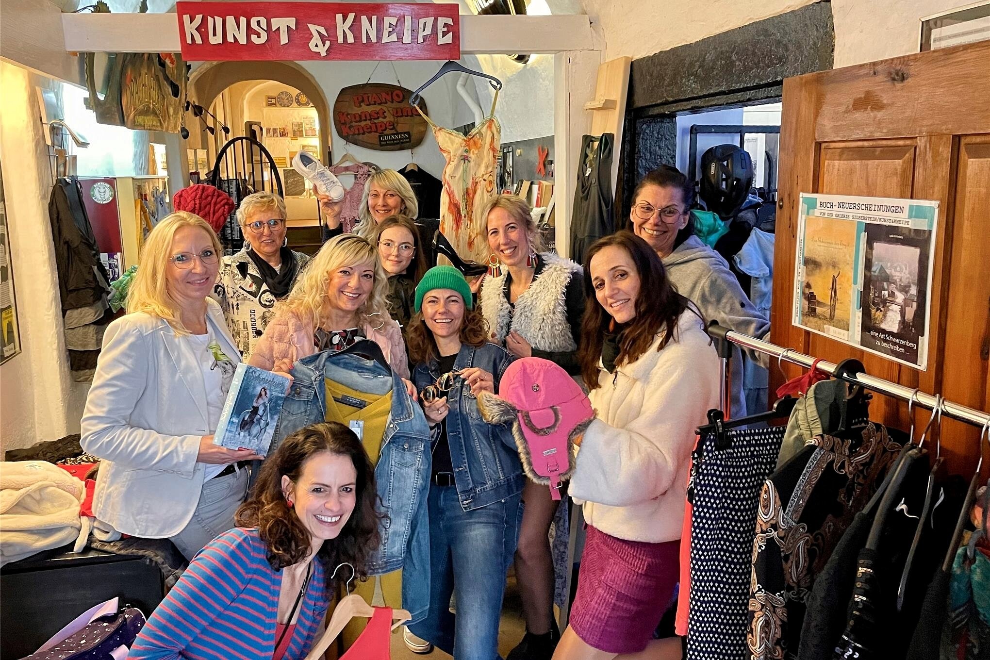 Gelungene Premiere: Beim Mädelsbasar in Schwarzenberg werden Second ...