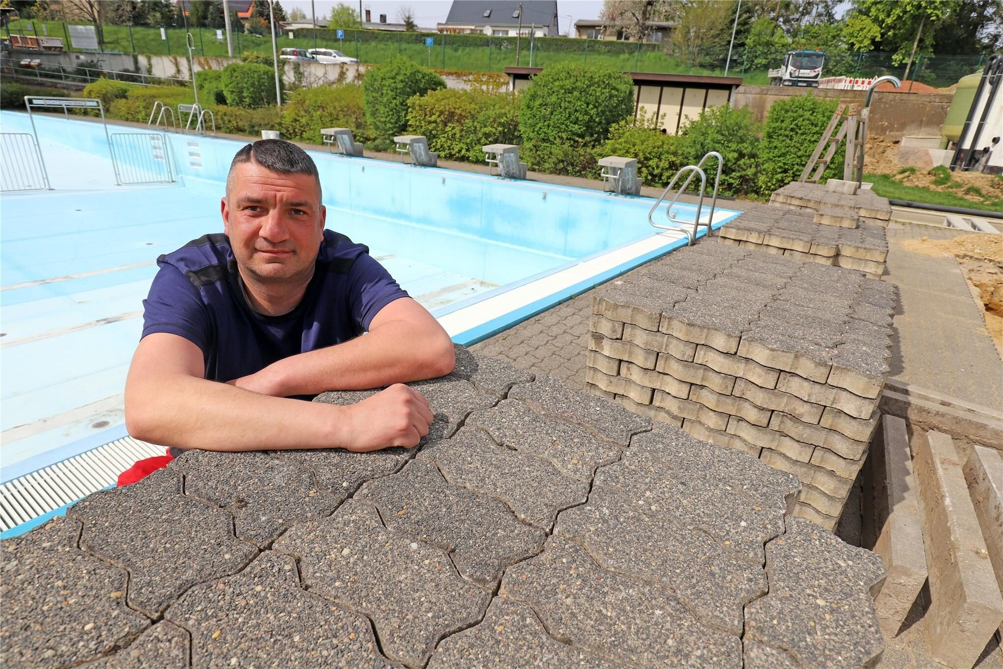 Großschirma: Hitzige Debatte über Kostenerhöhungen für Romanusbad ...