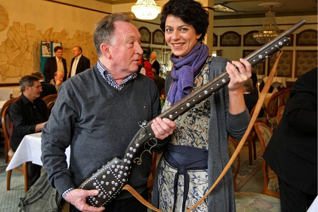 Hohenstein-Ernstthaler Karl-May-Szene erinnert sich noch gut an Peter ...