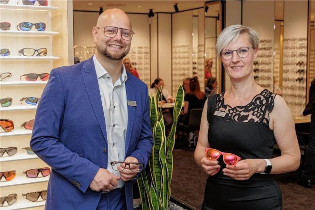 In neu gestalteten Geschäftsräumen: Fielmann eröffnet Filiale in ...