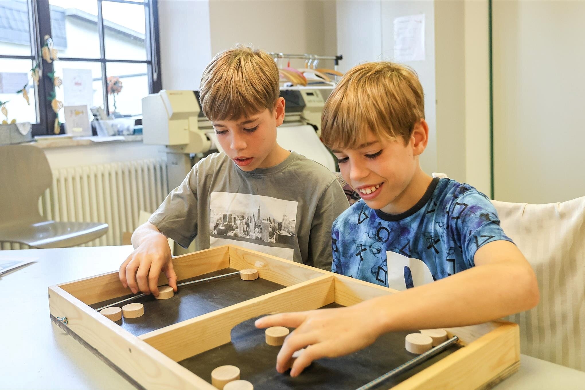 In Taura ist das Spielefieber ausgebrochen: Was ist Flitzpuck?