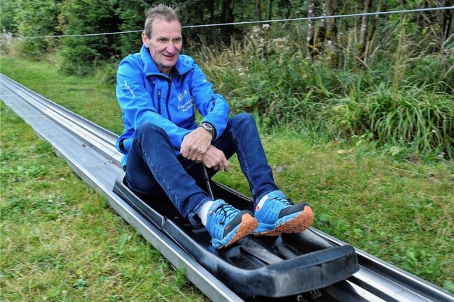 Klingenthal: Klaus "Oste" Ostwald rodelt in den Ruhestand