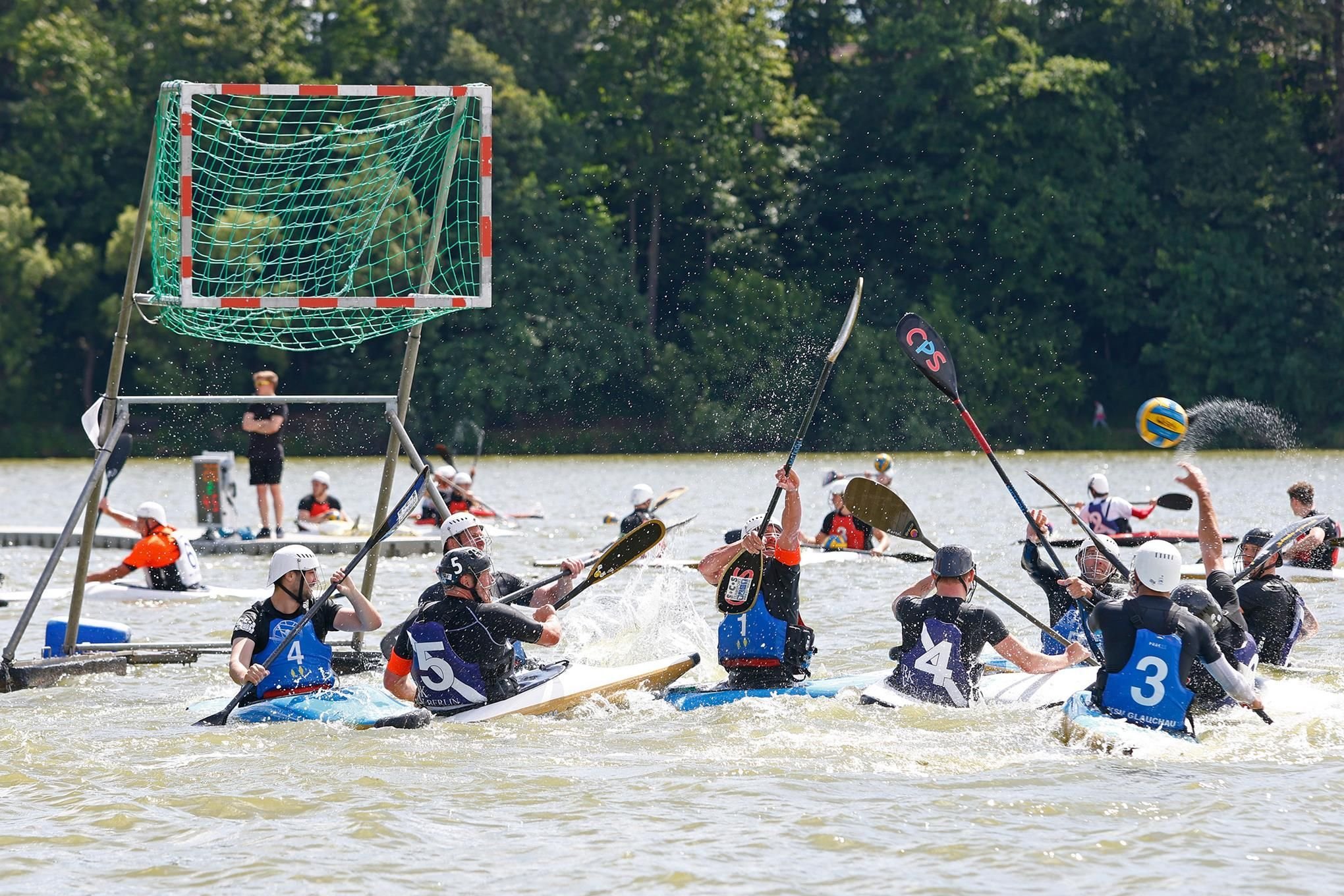 KSV Glauchau feiert bei Ostdeutschen Meisterschaften im Kanupolo zwei Titel