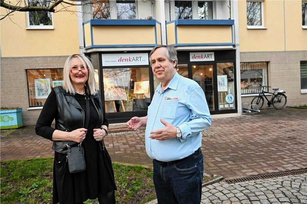 Kultur nicht nur für den Sonnenberg: Chris Winkler und Hellfried Malech von der Galerie Denkart ...