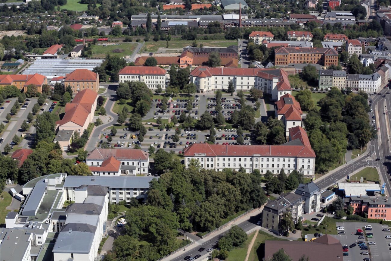 Landratsamt Zwickau: Passen moderne Arbeitswelten zur alten Kaserne?