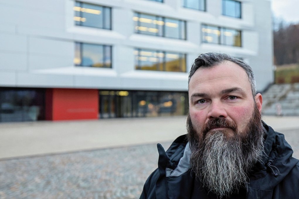 Lehrermangel: Kultusminister sagt Sachsenring-Oberschule Hohenstein ...