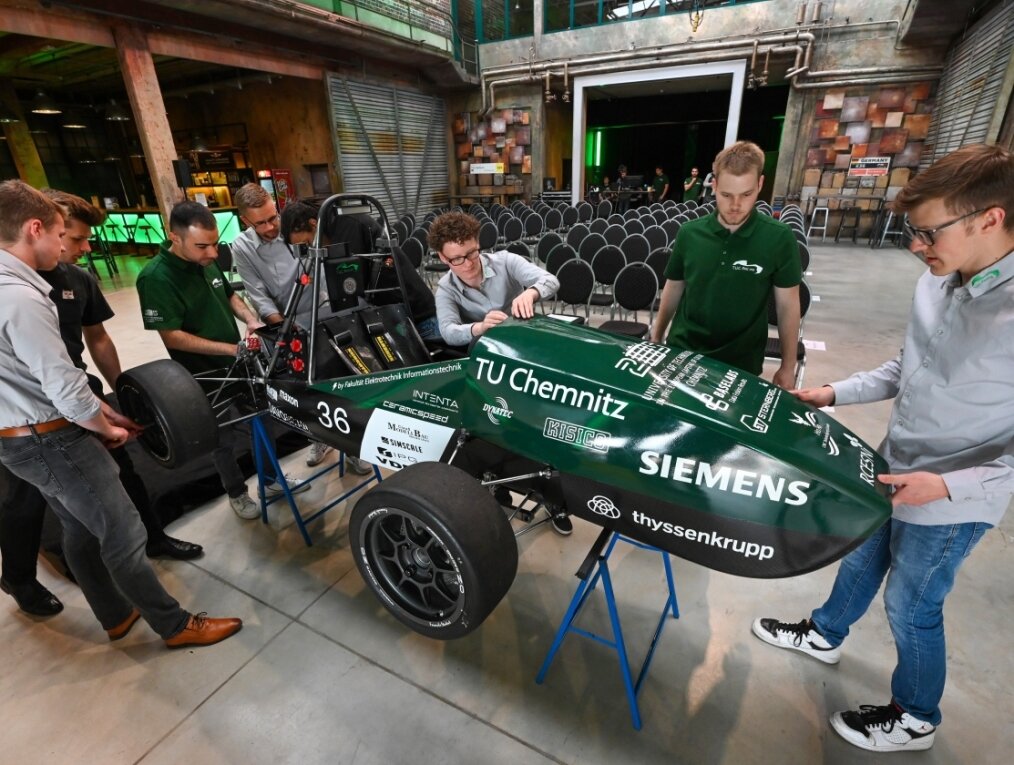 "Marx" für die Renn-Piste: TU-Racing-Team präsentiert nachhaltigen ...