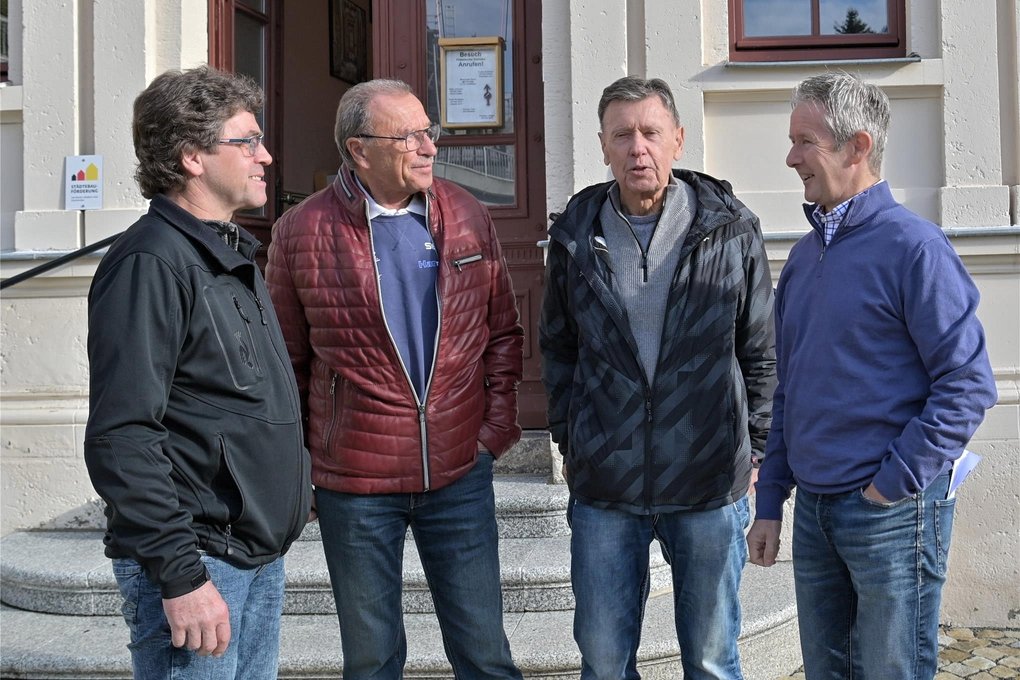 Mit Jens Weißflog und Joachim Winterlich: Förderkreis für Skitruhe in ...