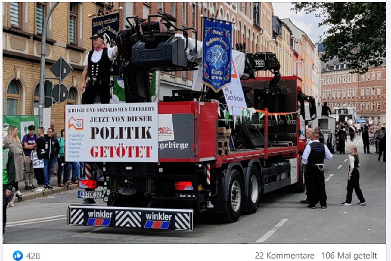 Nach Wirbel um Schild bei Festumzug zum Tag der Sachsen in Aue: Das sagen Polizei und ...