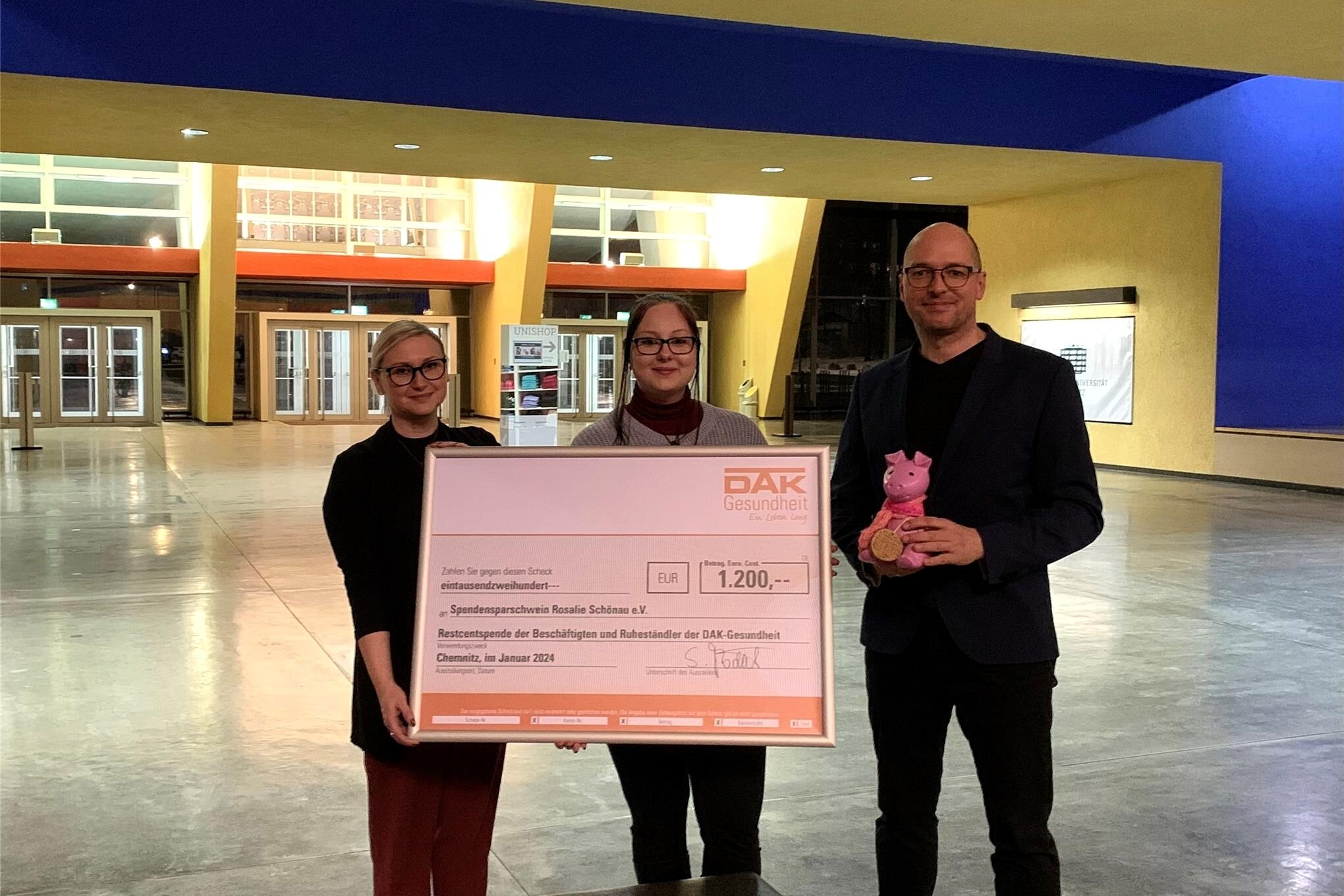 Neue Matratzen für Obdachlose: Spende einer jungen Chemnitzerin macht ...