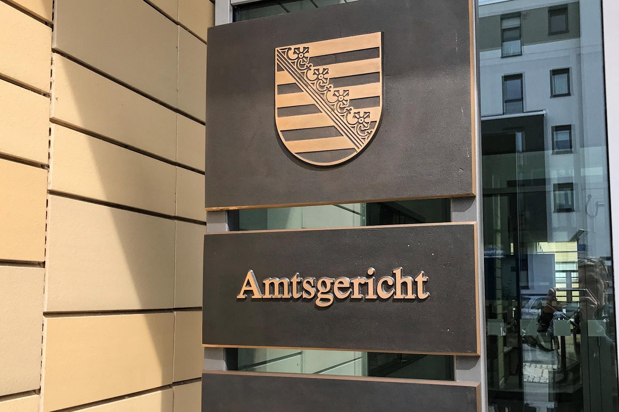 „Papa, mein Papa, wo ist mein Papa?“: Trio raubt Olbernhauer Vater aus ...