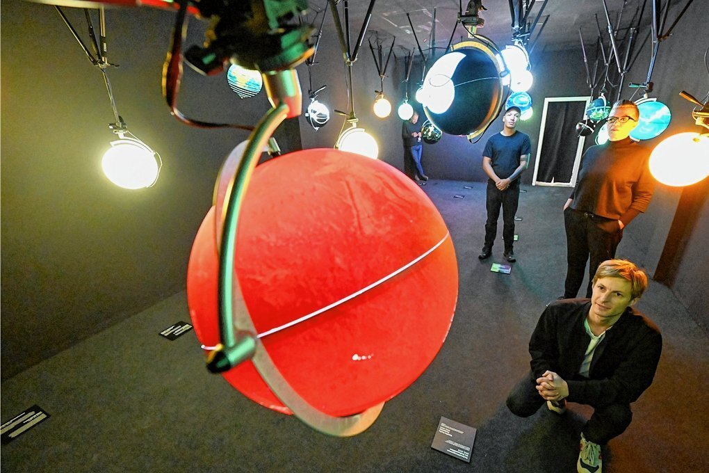 Pochen-Biennale im Chemnitzer Wirkbau: Künstler blicken auf Vermessung ...