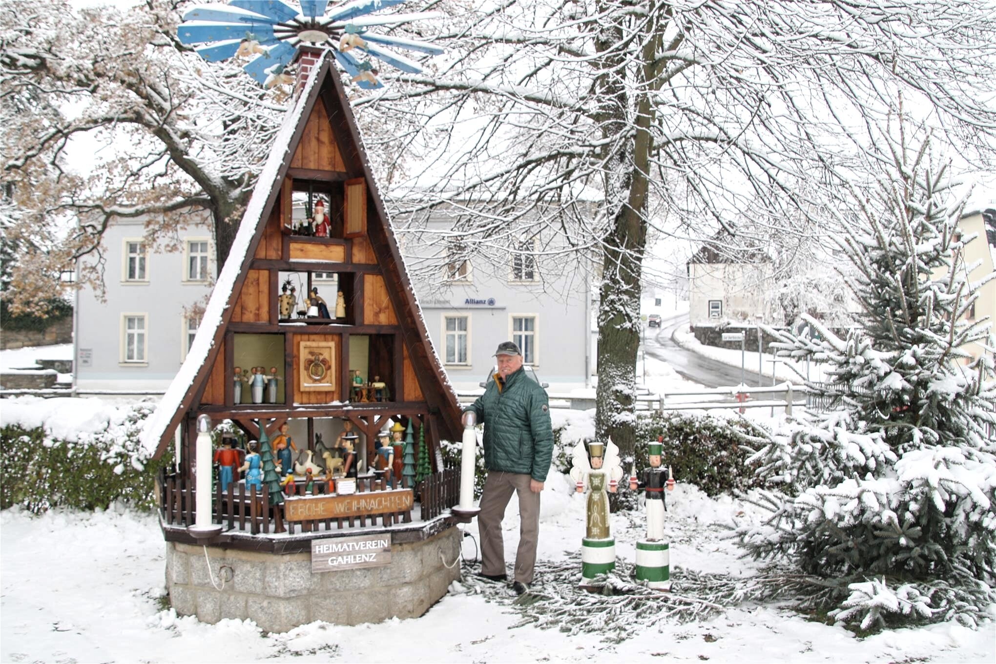 Pyramiden Anschieben in Gahlenz