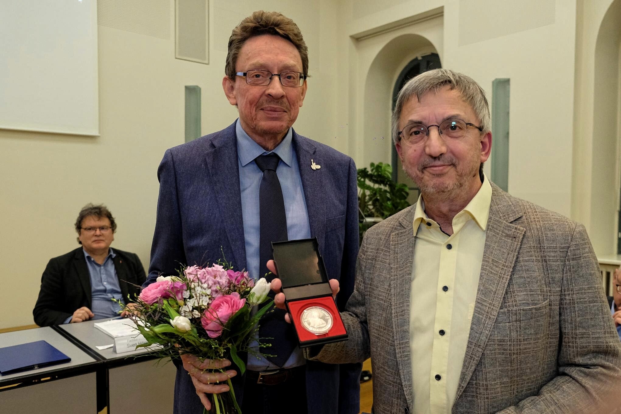 Reichenbach: Musikschuldirektor mit Neuberin-Medaille geehrt