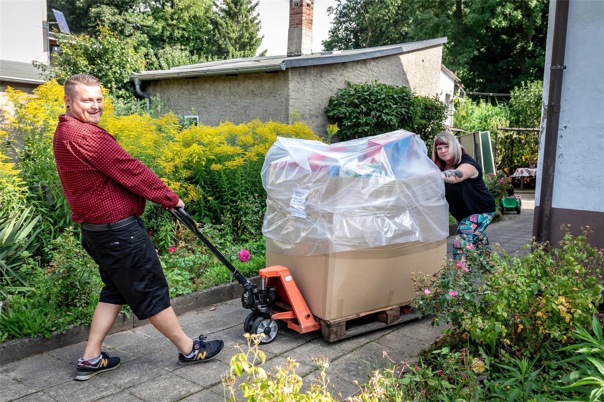 Retourenjäger aus Taura erfolgreich im TV: Paar räumt bei RTL-2-Sendung ab