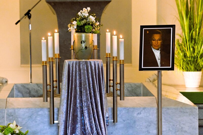 „Rücken gerade, Brust raus – und keine Bange“: Der bewegende Abschied ...