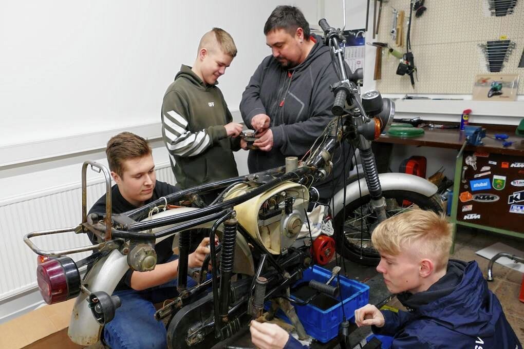 Simson-Fans aus dem Erzgebirge lassen es knattern
