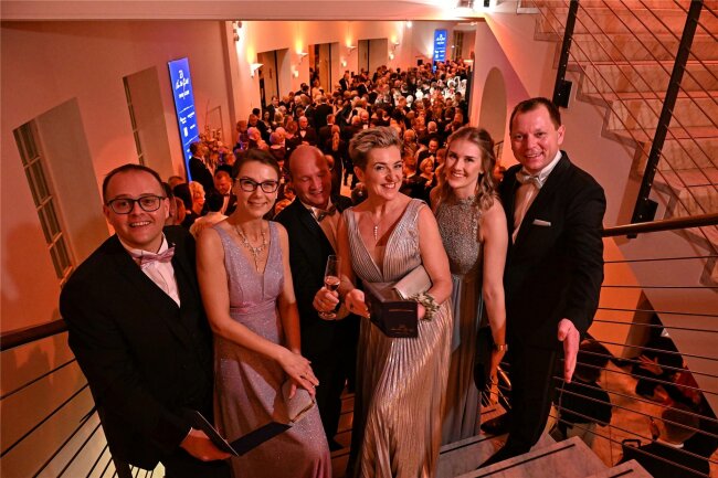 So war der Opernball in Chemnitz 2024: Ein glanzvoller Abend in Bildern