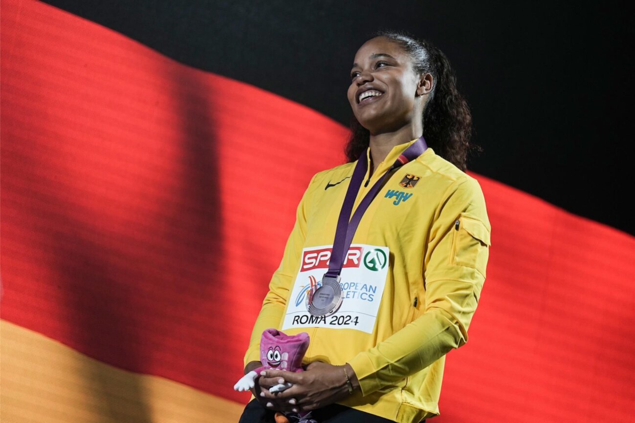 Spät, aber nicht zu spät: Kugelstoßerin Yemisi Ogunleye findet in Rom ...