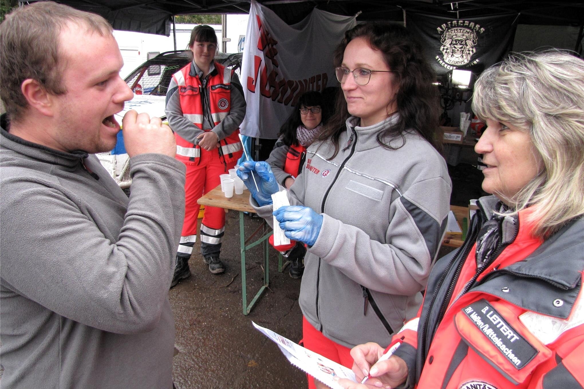 Stockcar-Rennen in Hartha: Hunderte wollen krebskrankem Fahrer helfen