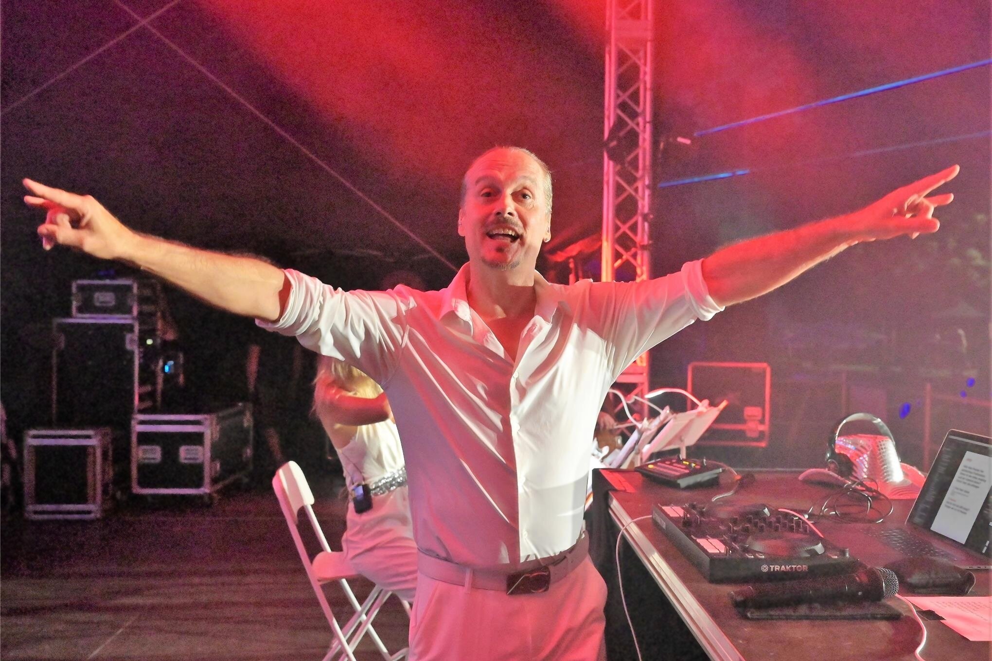 Tanz-Party auf der Waldbühne: Star-DJ Alex Christensen zündet Hit ...