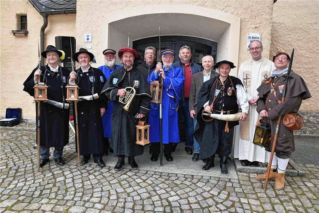 Thumer Türmer Matthias Barth feiert Jubiläum mit Zunftbrüdern