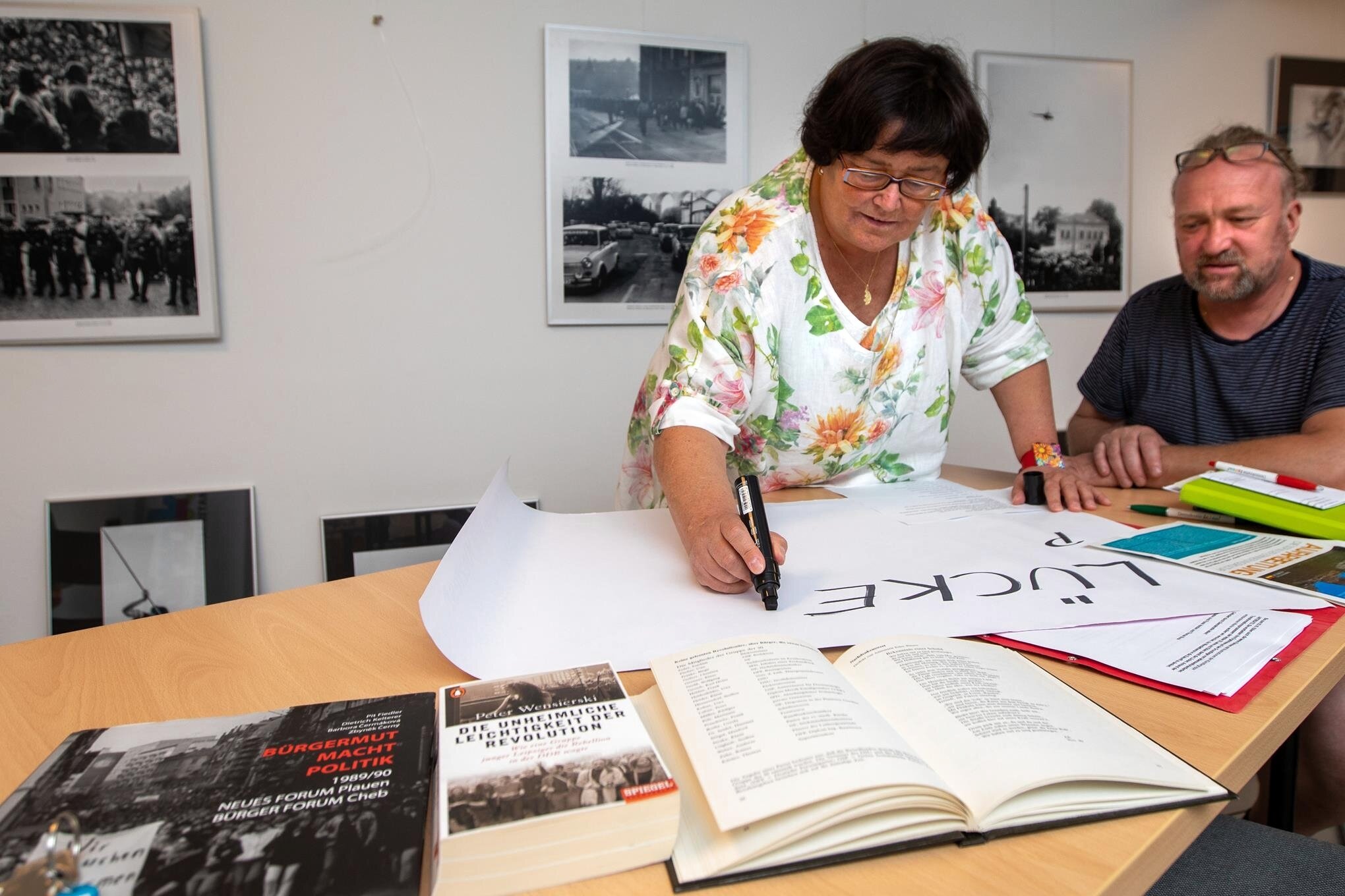 „Uns fragt ja keiner“: Colorido erzählt in neuer Ausstellung in Plauen ...