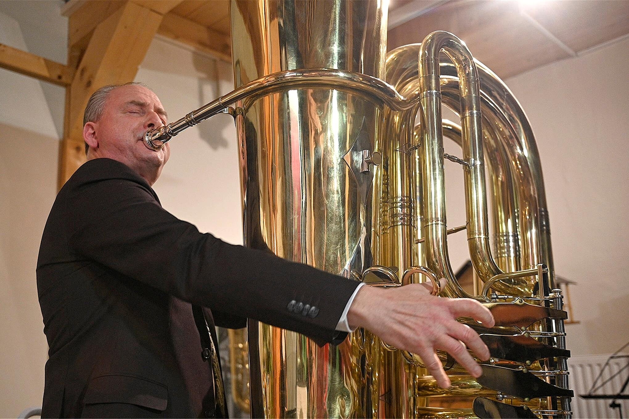 Volle Puste für die Tuba: Markneukirchen feiert ein Multi-Talent