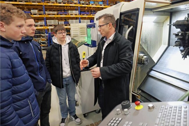 Wie ein Plauener Unternehmer Defizite in der sächsischen Bildungspolitik zu spüren bekommt