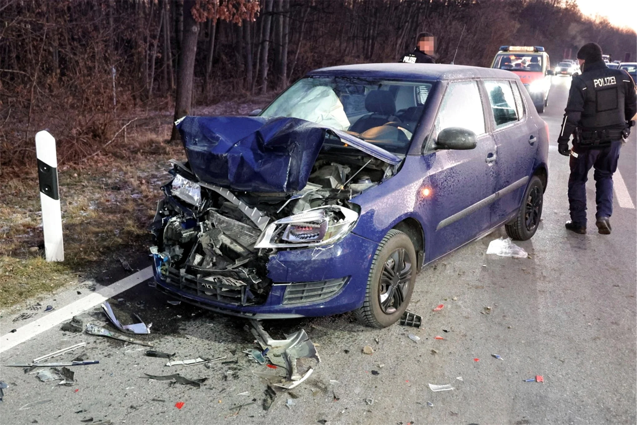 Zwei Verletzte nach Verkehrsunfall auf B 173 bei Chemnitz