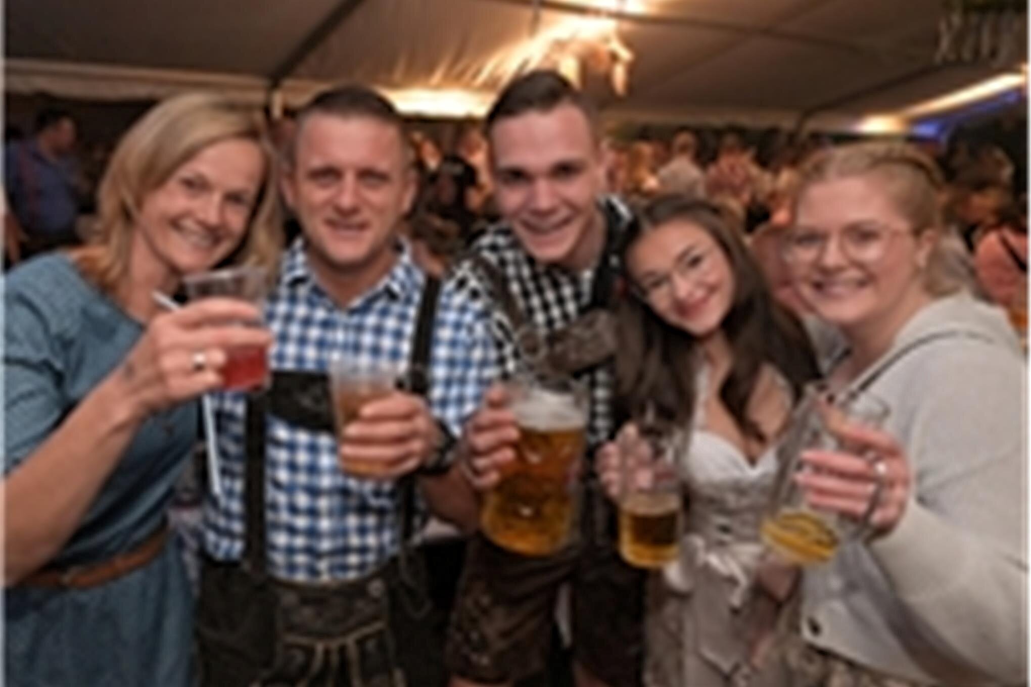 Zwickau: Mit Bus und Bahn zum Oktoberfest